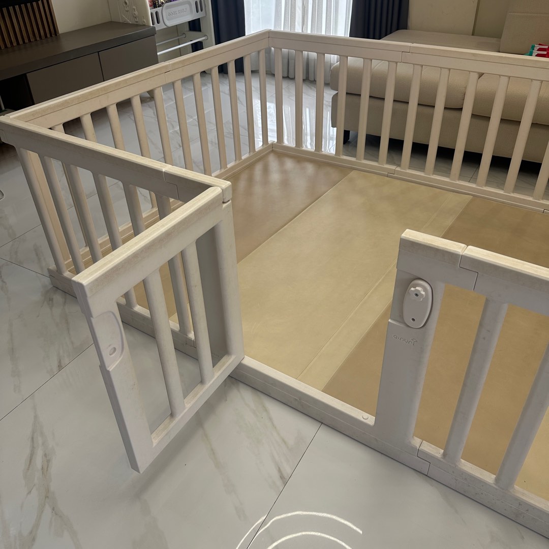 Anuri 10-Panel Fence with Mat, Babies & Kids, Infant Playtime on Carousell