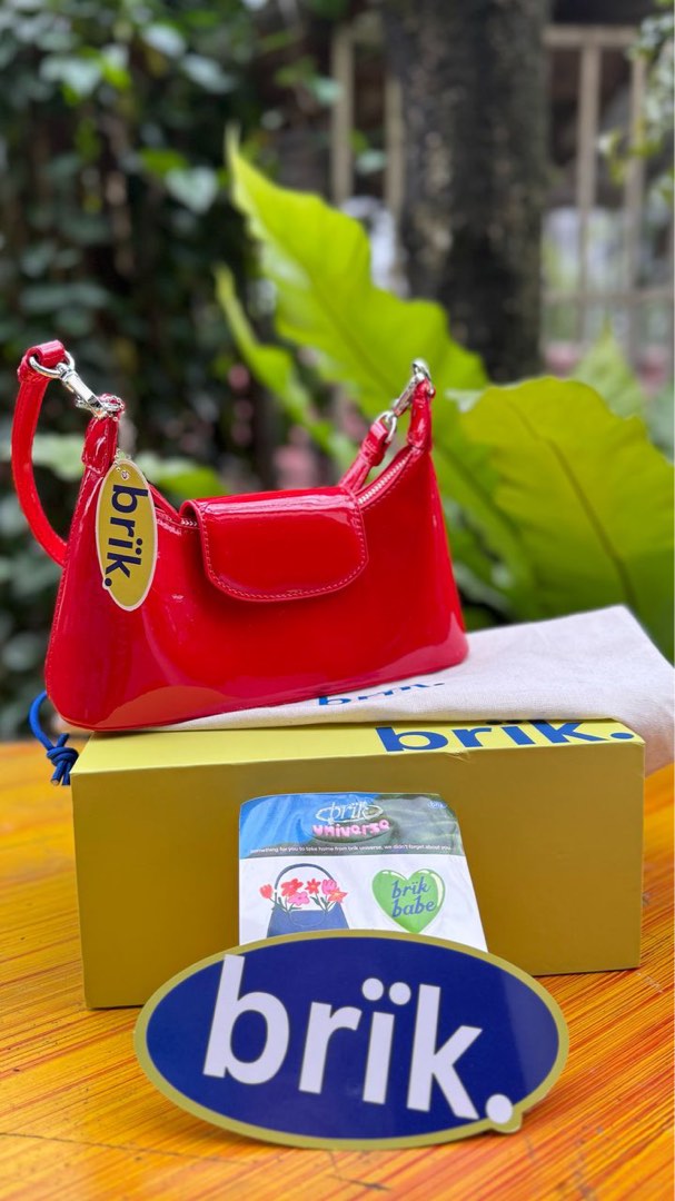 Chroma Brik, Women's Fashion, Bags & Wallets, Shoulder Bags on Carousell