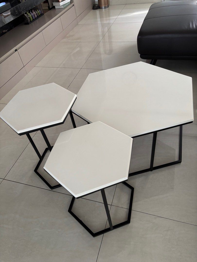 Coffee Table atau meja ruang tamu cellini, Perabotan Rumah di Carousell