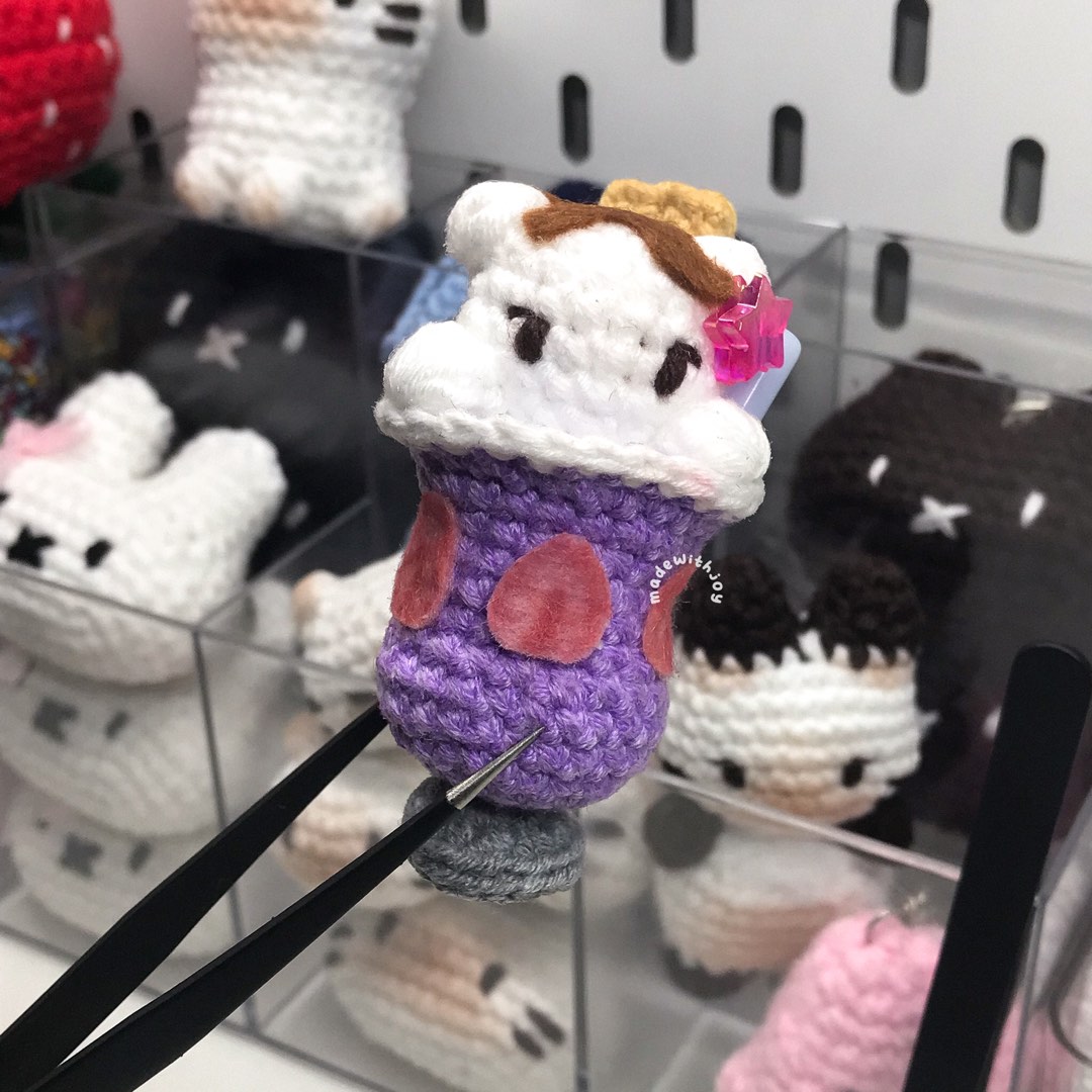 Crochet keychain bear milkshake anik anik trinket, Hobbies & Toys ...