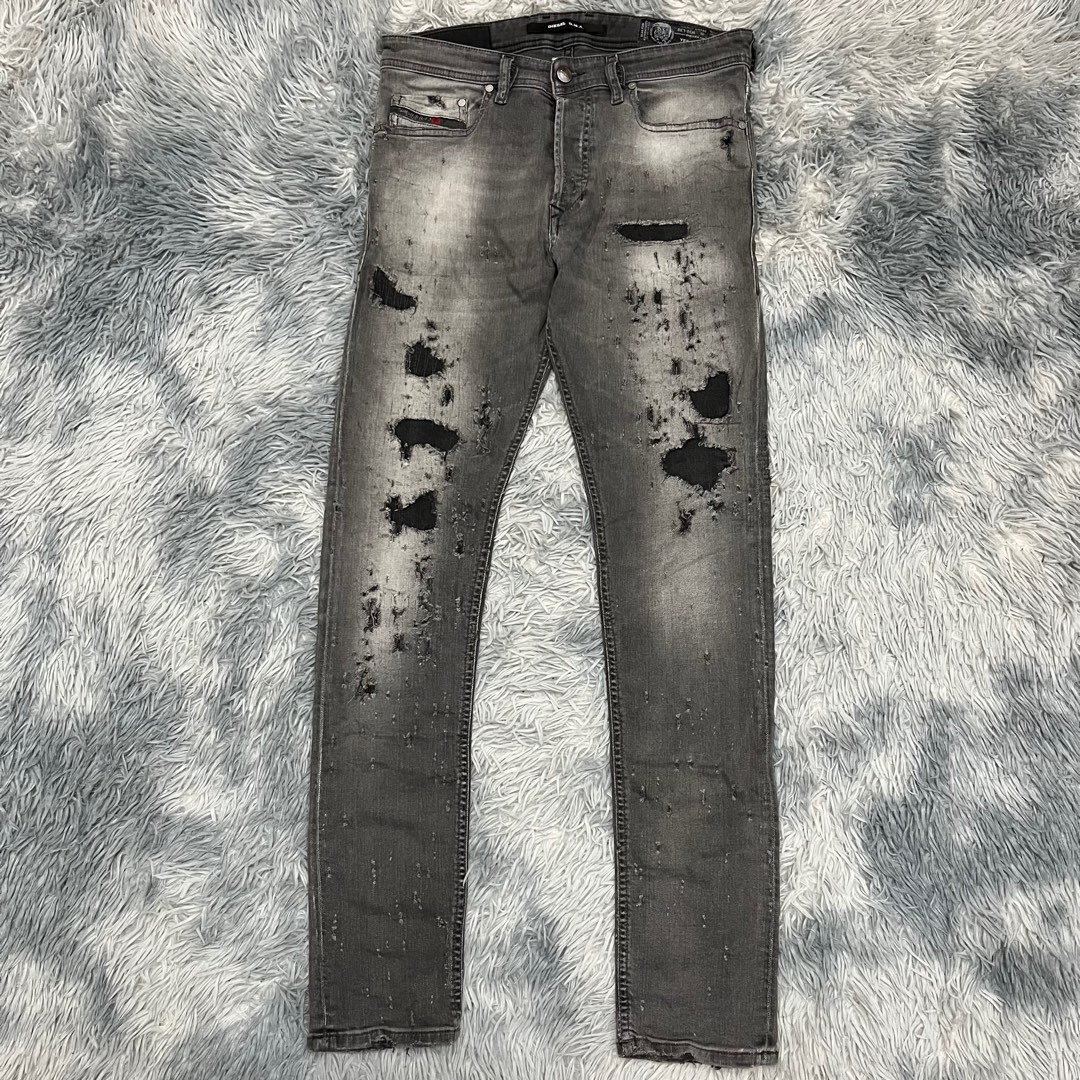 Diesel DNA TEPPHAR Slim Carrot Jeans, Men's Fashion, Bottoms, Jeans on Carousell