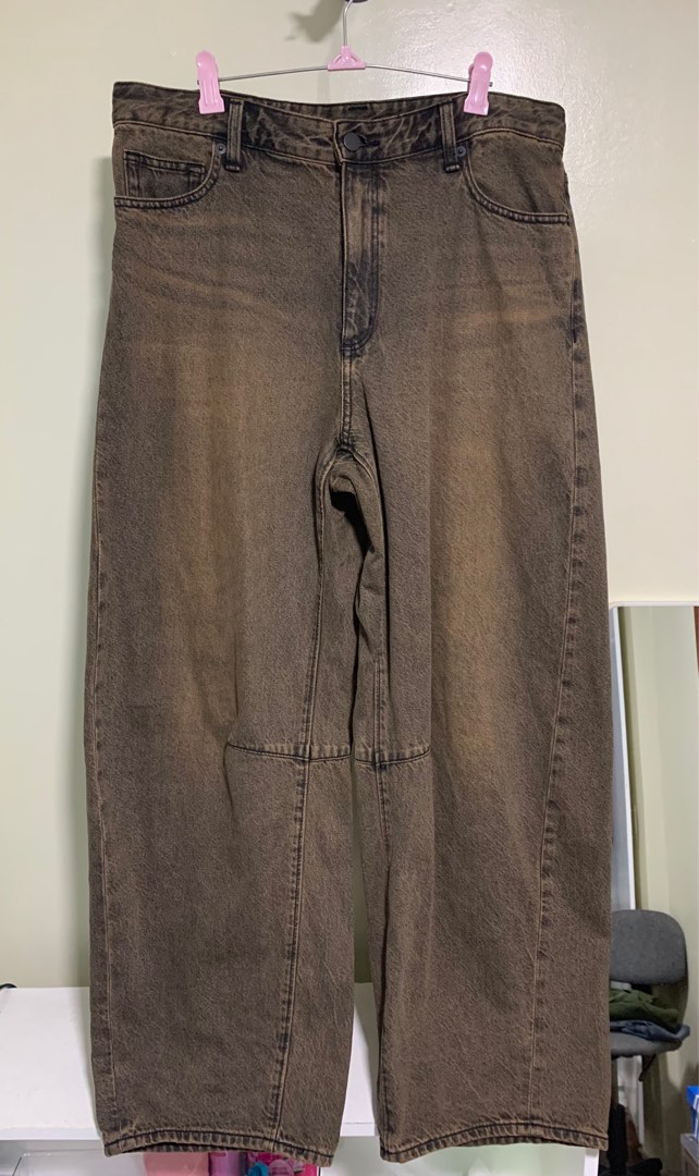 GU Barrel Leg Jeans, Men's Fashion, Bottoms, Jeans on Carousell