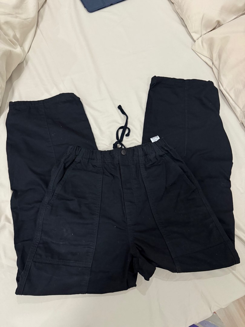 GU Cocoon Jogger Pants, Women's Fashion, Bottoms, Jeans on Carousell