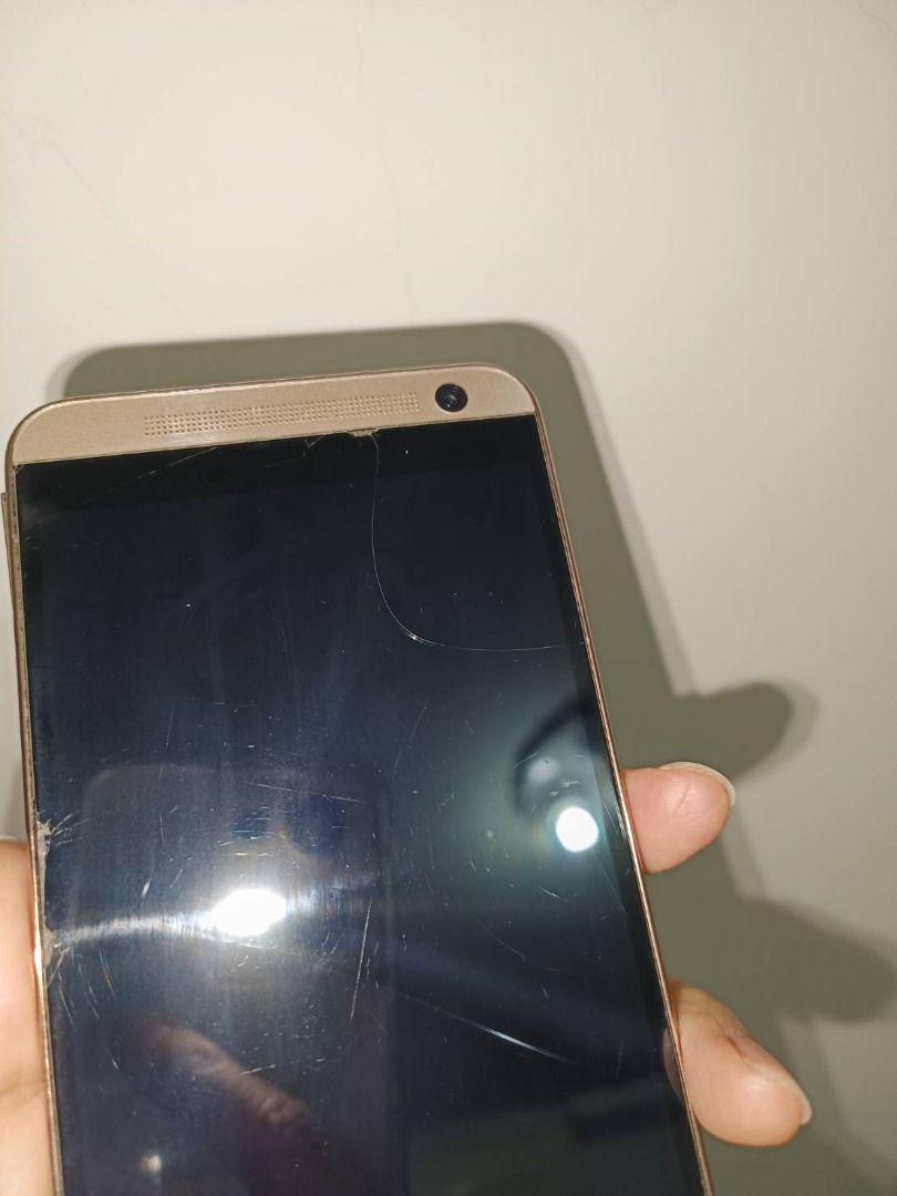 【故障】HTC One E9+ dual E9PW 4G手機 2000萬畫 5.5吋 八核處理器 智慧型手機 舊機換新機 零件機, 手機及配件, 其他在旋轉拍賣