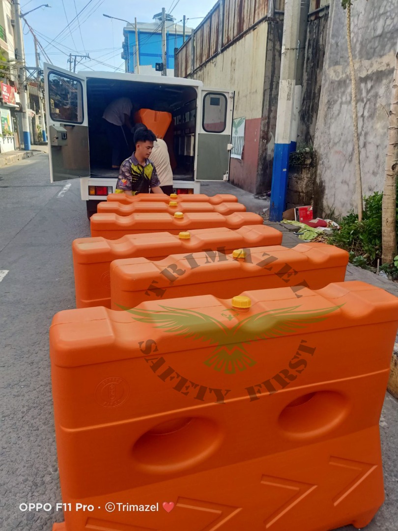 plastic barrier brb-2, Everything Else, Looking For on Carousell