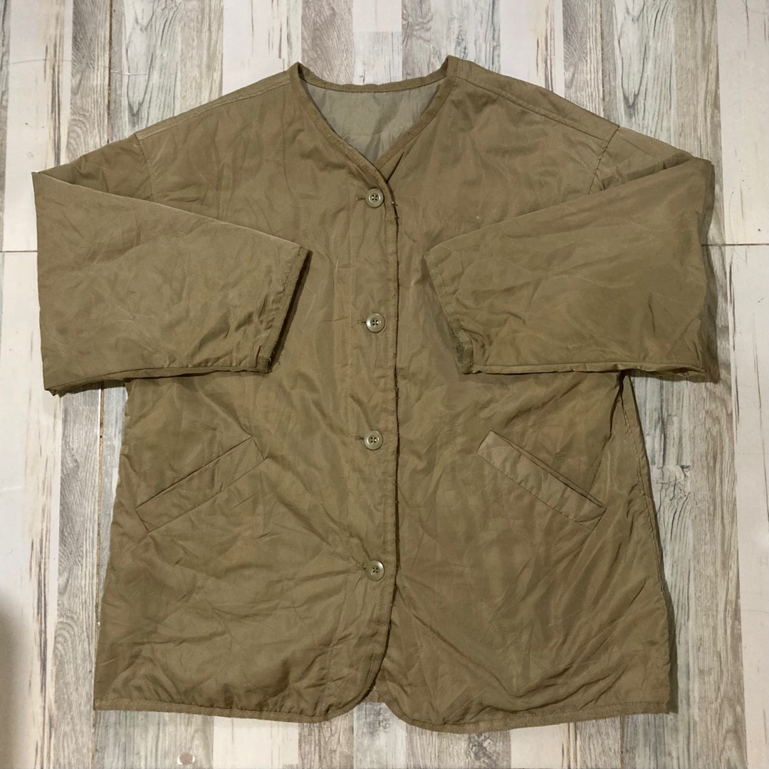 Quilted Military style liner jacket in olive cw tagged M, Men's Fashion ...