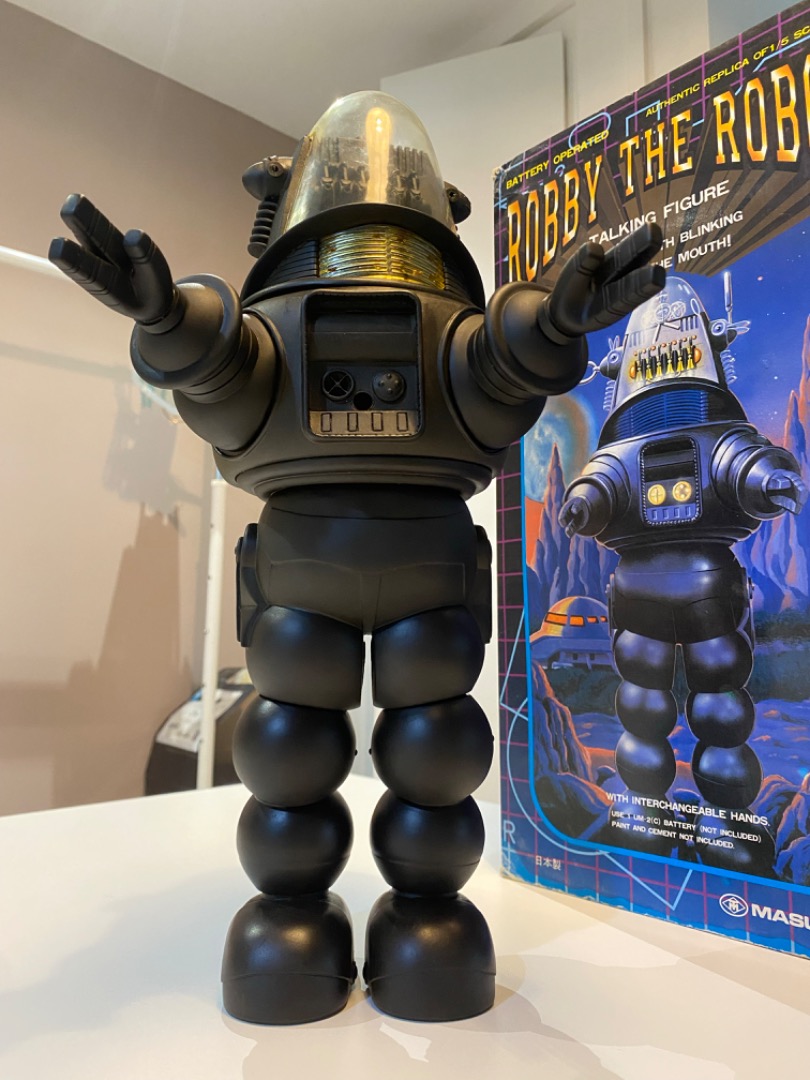 Robby the Robot, Hobbies & Toys, Toys & Games on Carousell