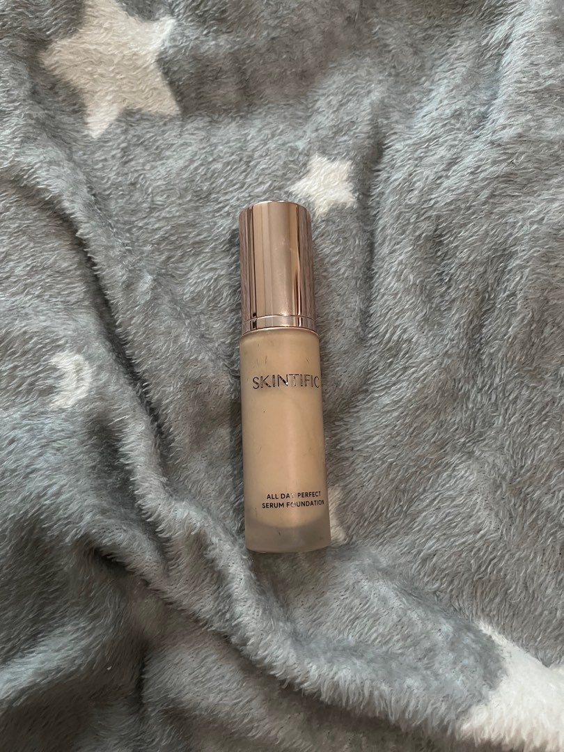 SKINTIFIC FOUNDATION SHADE VANILLA, Kesehatan & Kecantikan, Rias Wajah ...