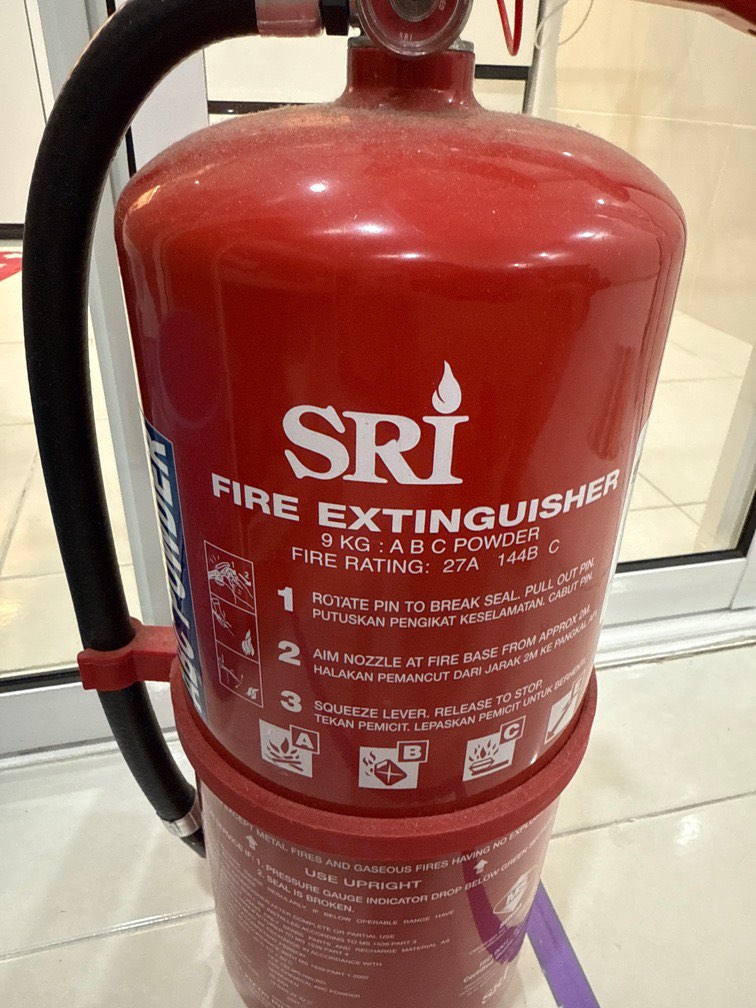 sri fire extinguisher, Furniture & Home Living, Home Improvement ...