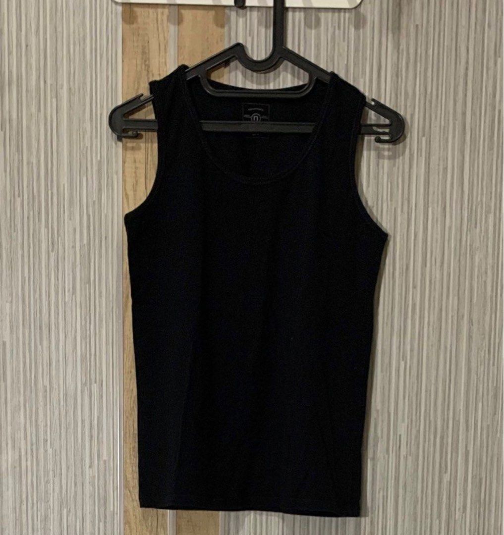 tanktop hitam merk Nevada, Fesyen Wanita, Pakaian Wanita, Atasan di ...
