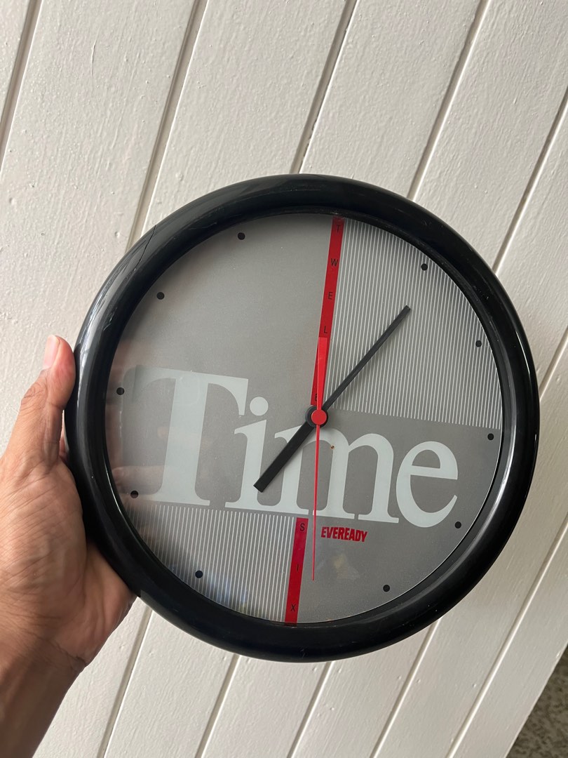 VINTAGE EVEREADY TIME WALL CLOCK, Hobbies & Toys, Collectibles ...