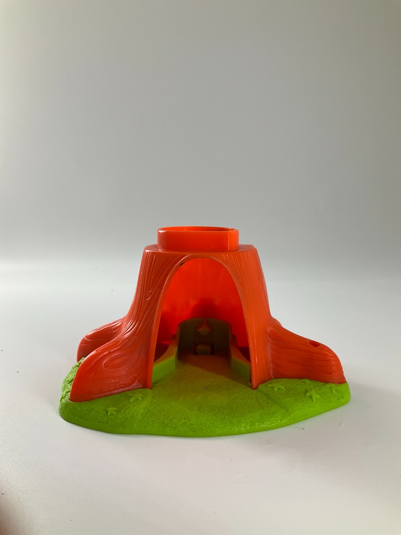 vintage mcdo toy collectible tree house incomplete KFC Chicky Meal ...