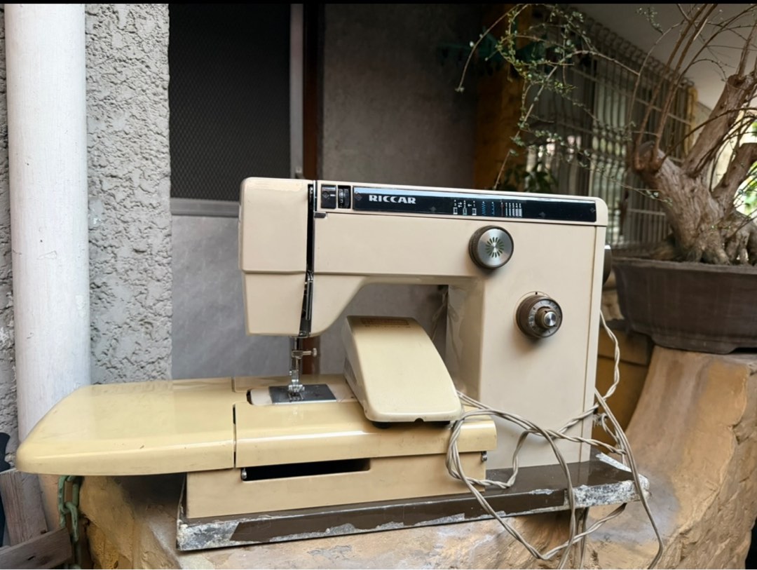 Vintage Riccar R-806 Japanese Sewing Machine, TV & Home Appliances ...