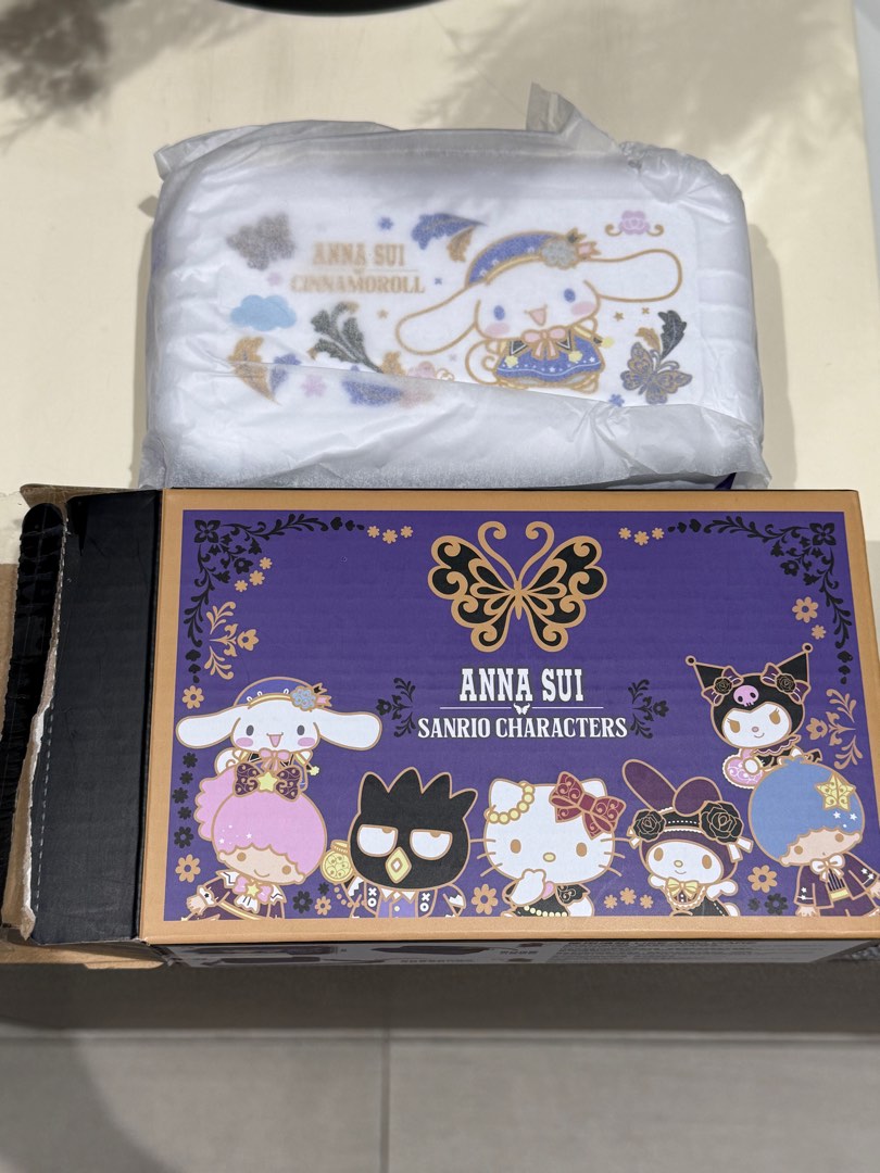 Anna Sui Sanrio Cinnamoroll, Women's Fashion, Bags & Wallets, Purses ...