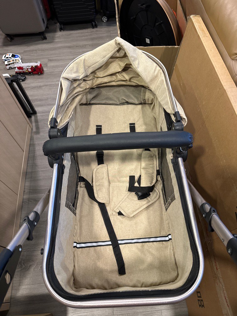 FREE - Stroller, Babies & Kids, Going Out, Strollers on Carousell