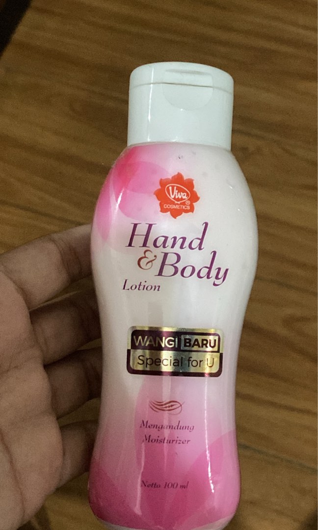 hand body viva, Kesehatan & Kecantikan, Rias Wajah di Carousell