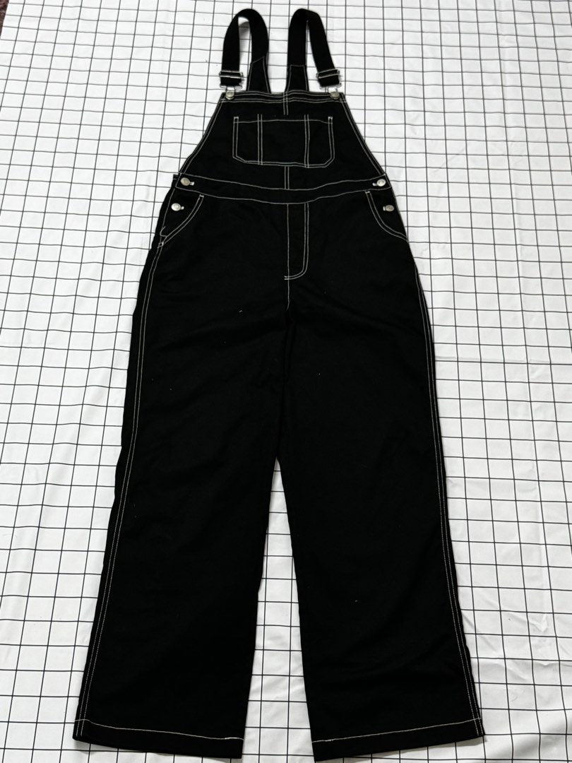 Korean overall, Men's Fashion, Activewear on Carousell