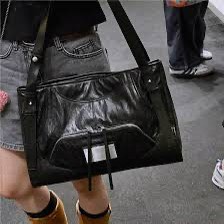 Matin Kim Two Way Strap Square - Black | Tas viral korea bkk thailand ...