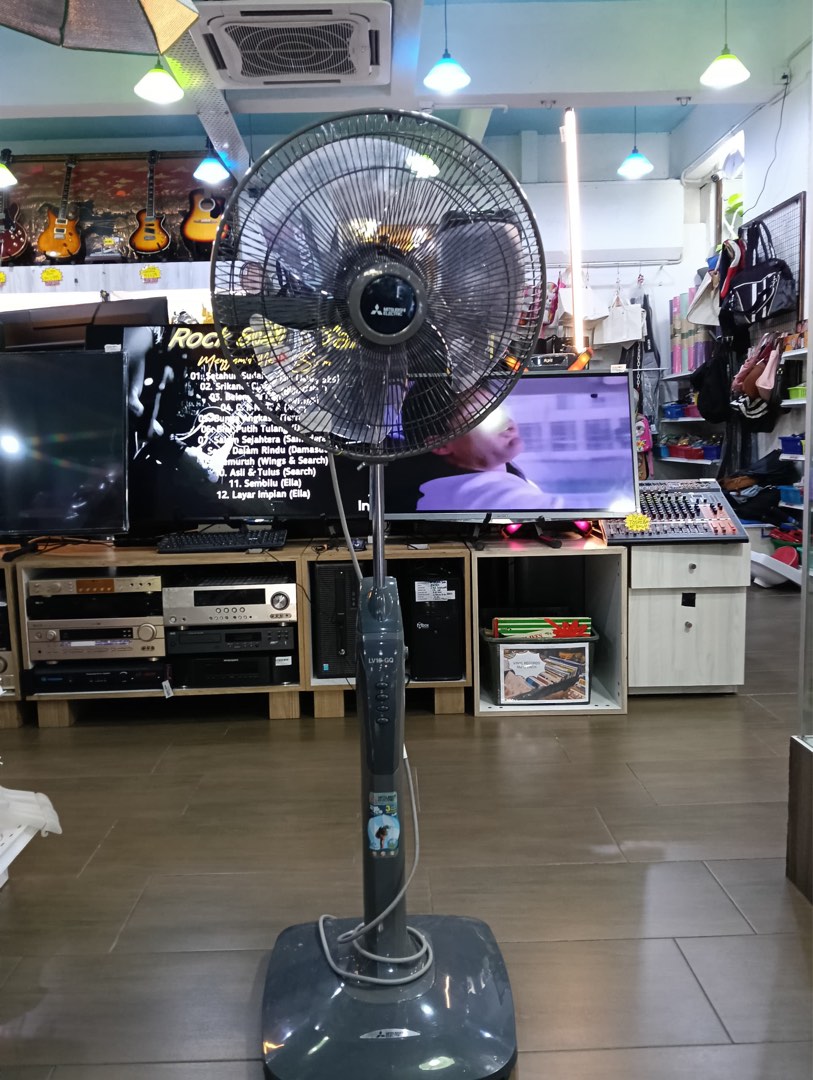 Mitsubishi Stand Fan, Furniture & Home Living, Lighting & Fans, Fans on ...