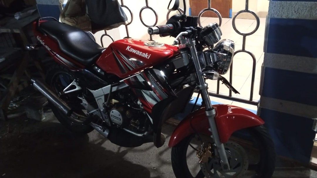 Kawasaki Ninja R CKD KR150L tahun 2014, Motor di Carousell