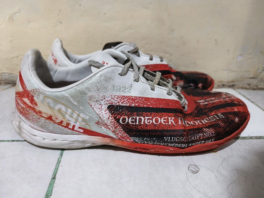 Sepatu futsal Specs Reacto Blitz 'Gartek' Garuda Attack Original, Olah ...