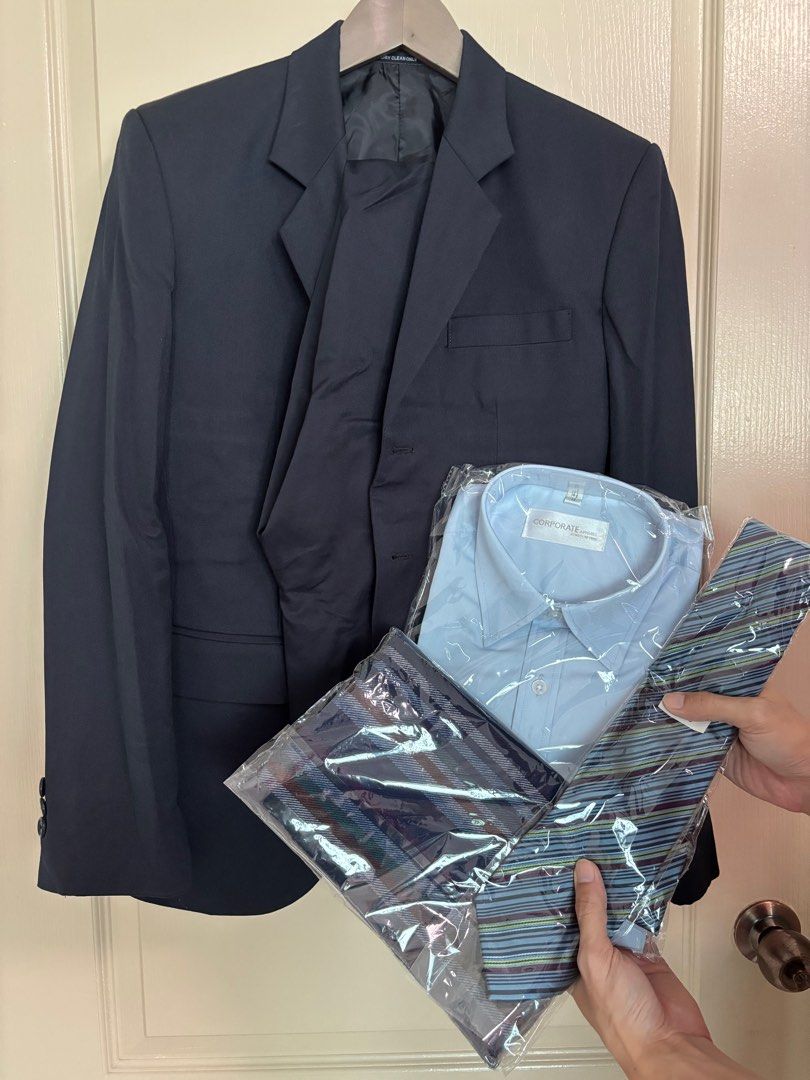 Singapore airlines SQ uniform set, Men's Fashion, Tops & Sets, Shirts ...