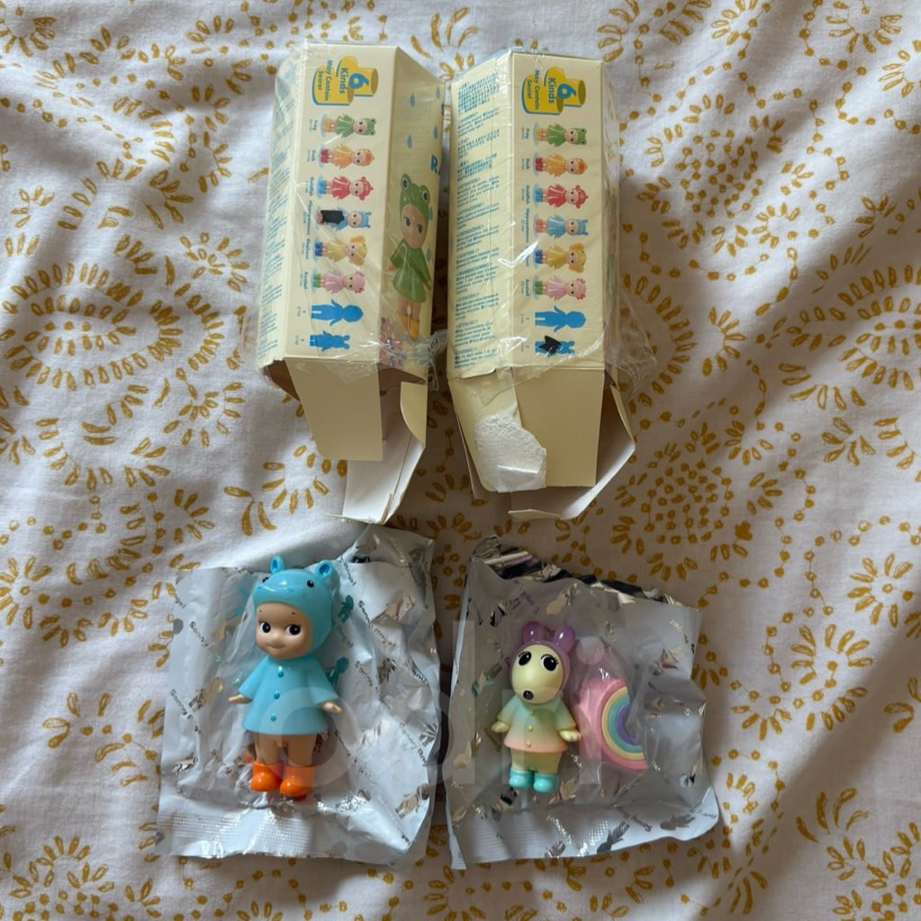 Sonny Angel I Love Rainy Day Series - Robby & Hippo Set, Hobbies & Toys ...