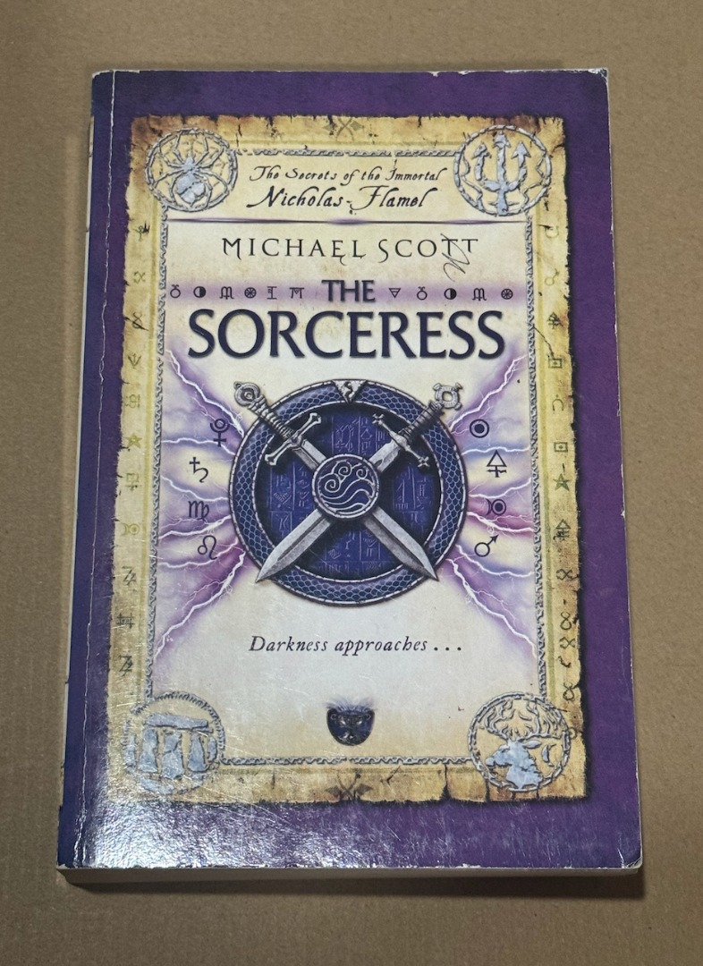 The Sorceress (Michael Scott), Hobbies & Toys, Books & Magazines ...
