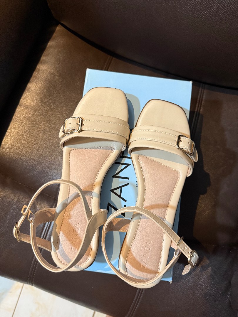 Zanea Sandals, Women's Fashion, Footwear, Flats & Sandals on Carousell