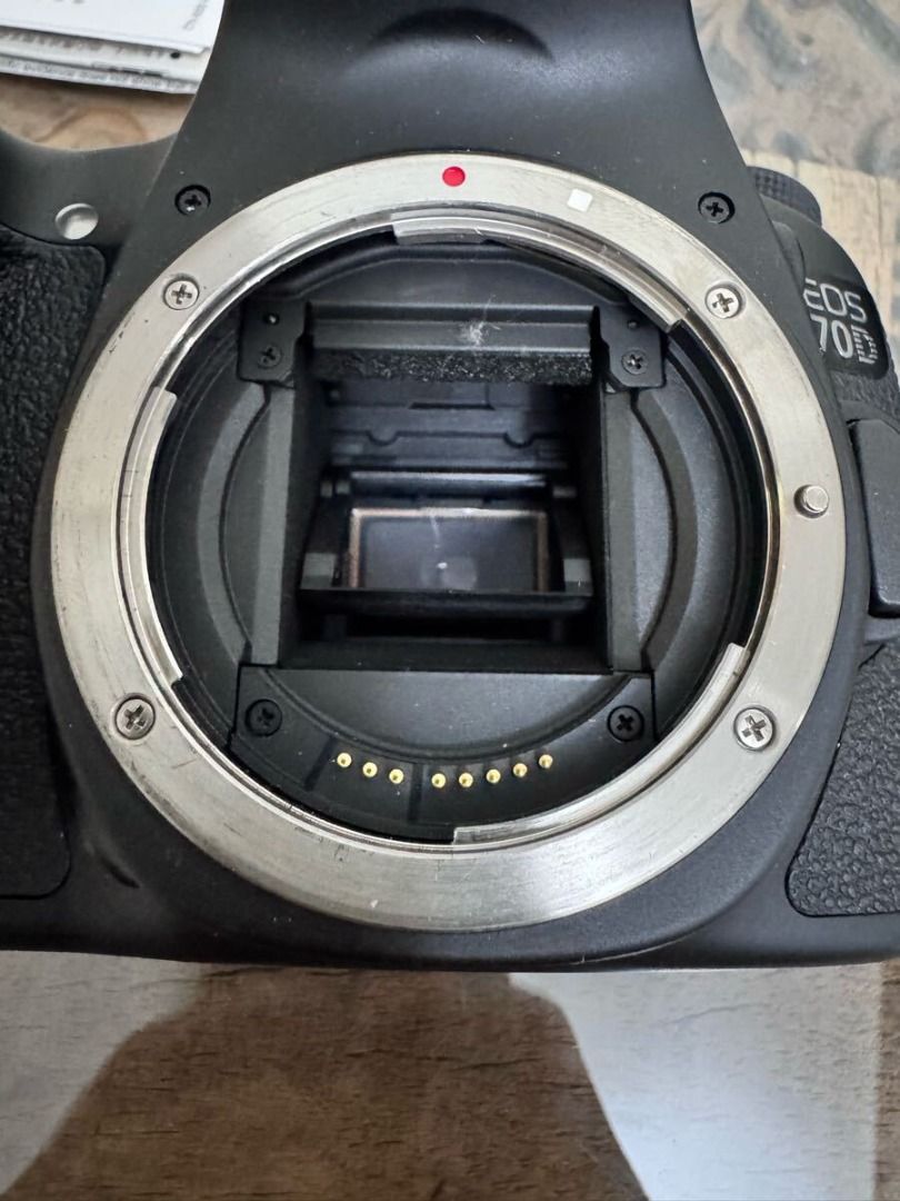 Almost unused Canon EOS 70D Single-lens reflex camera Wi-Fi High ...