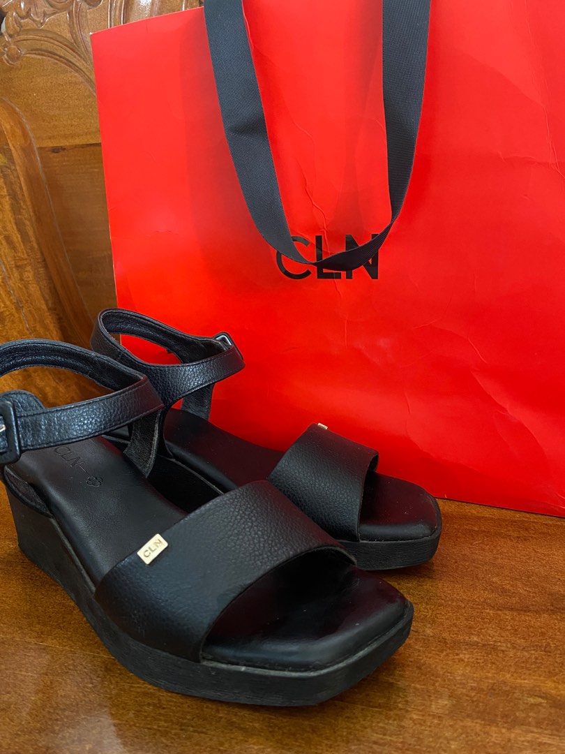 CLN Lynette Wedge Sandals, Women's Fashion, Footwear, Flats & Sandals ...