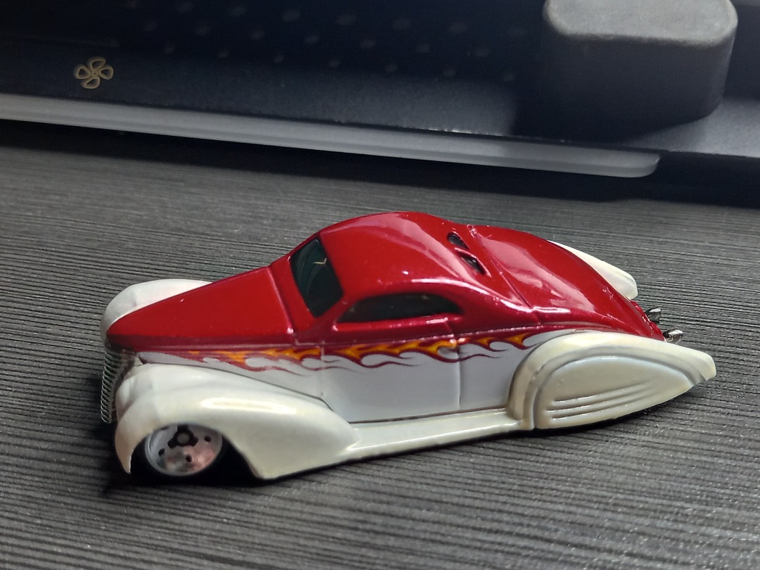 Hot Wheels #136 Swoop Coupe Red/White 2002 Mattel Diecast, Hobbies ...