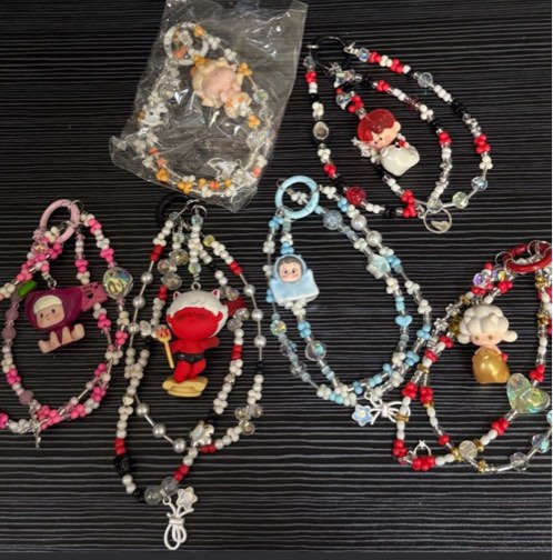 phone chains, Mobile Phones & Gadgets, Other Gadgets on Carousell