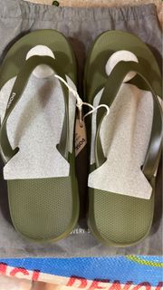 “Posee slipper” For Sale | Carousell Philippines