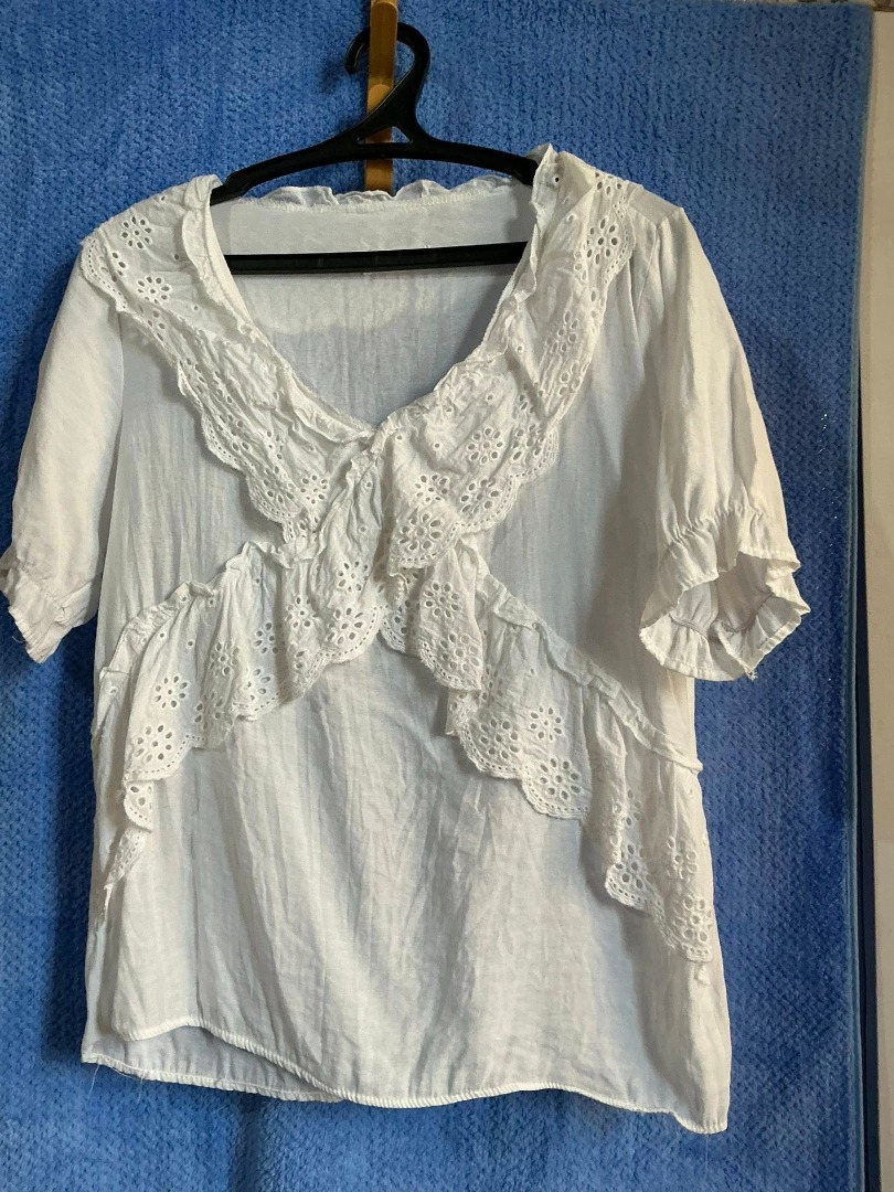 PRE-LOVED | White Cross-Ruffle design top [LARGE], Women's Fashion ...