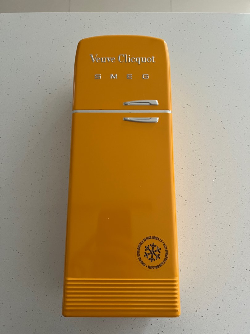 SMEG Champagne/Wine Cooler Storage, Furniture & Home Living ...