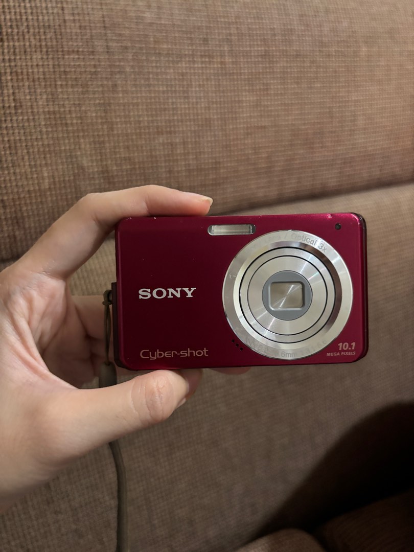 Sony Cybershot DSC W180, Photography, Cameras on Carousell