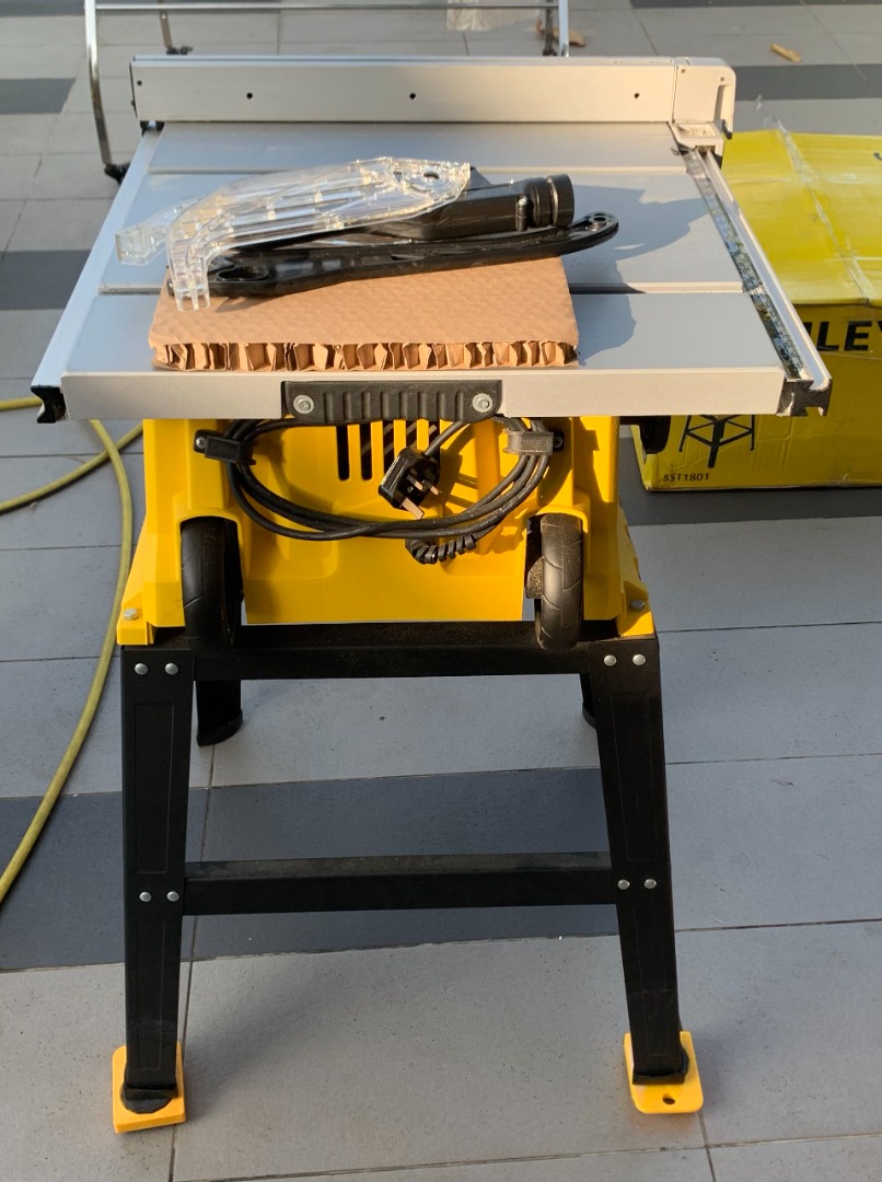 Stanley Table Saw 10" (254mm) 1800W, TV & Home Appliances, Other Home ...