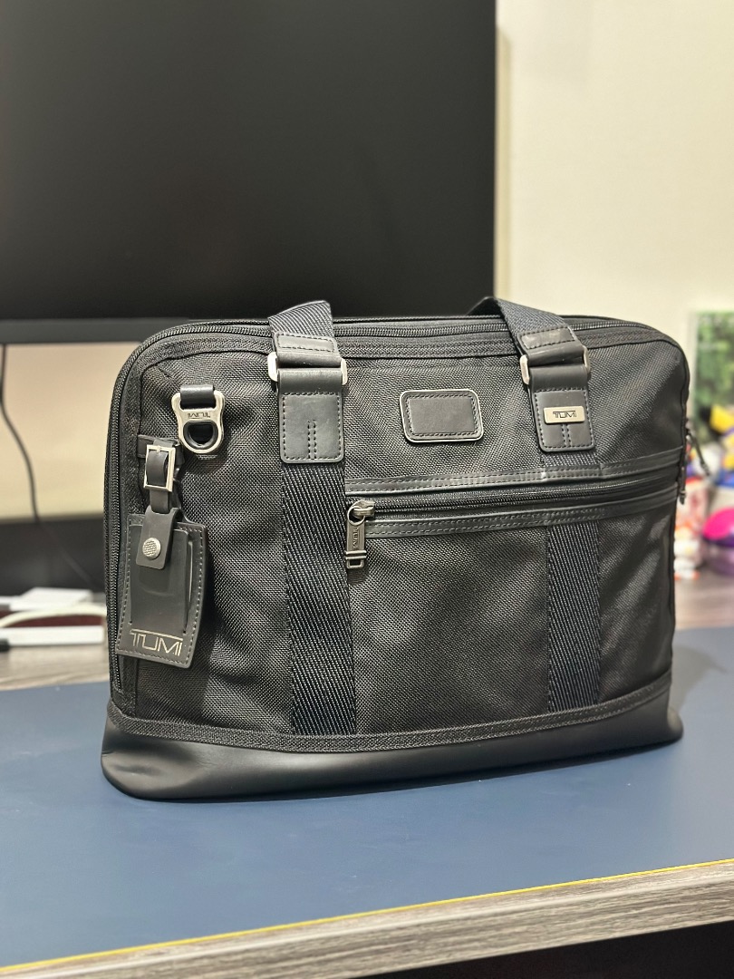 TUMI Wagner Compact Brief, Luxury, Bags & Wallets on Carousell