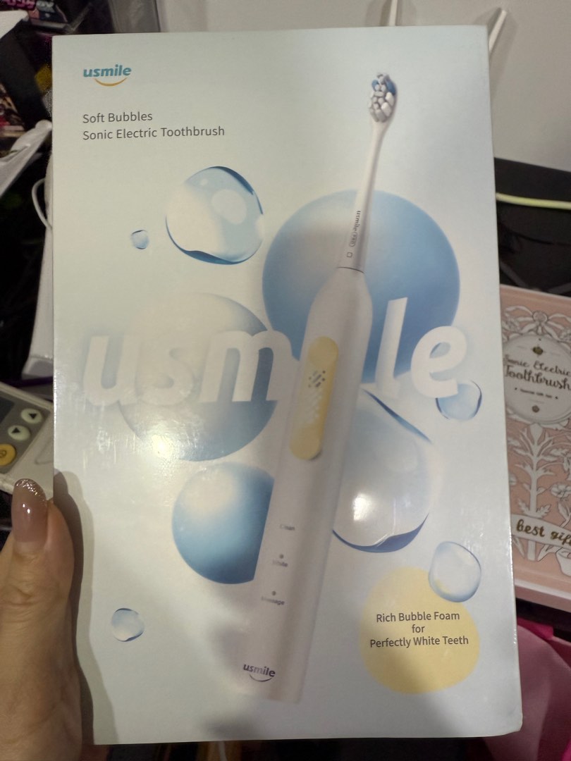 Usmile Electric Toothbrush, Beauty & Personal Care, Oral Care on Carousell
