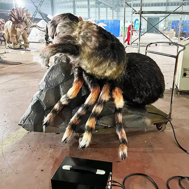 1.2M Long Tarantula Spider Animatronic/Statue, Hobbies & Toys, Toys ...