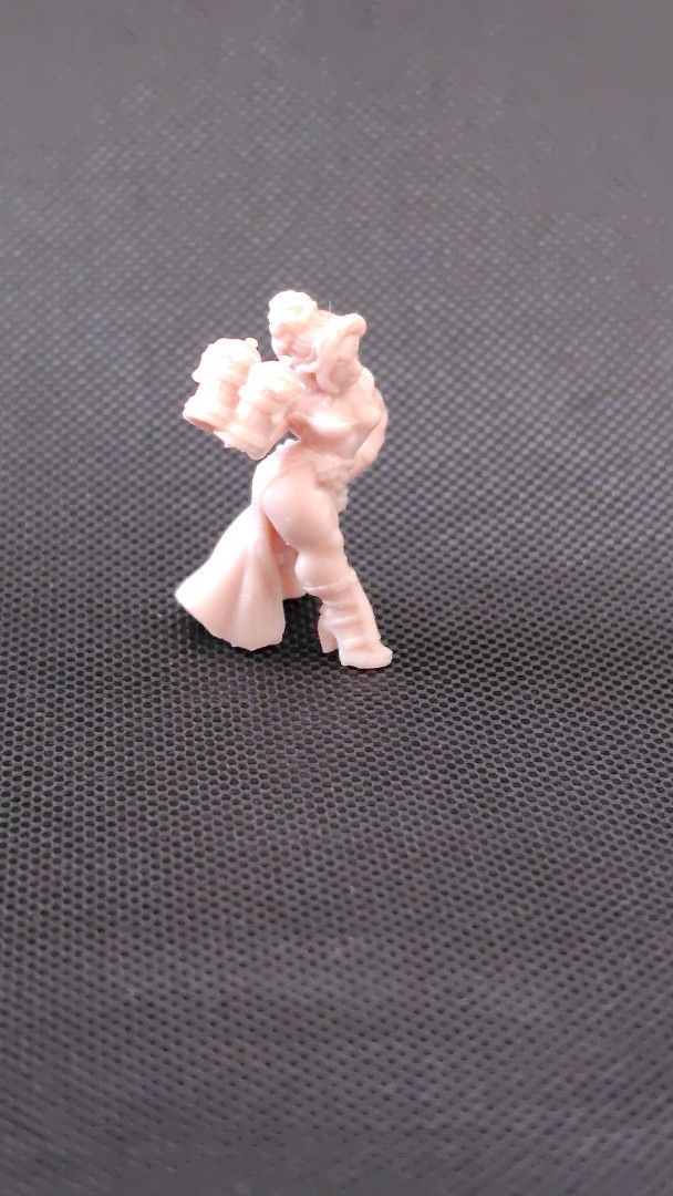 Beer Waitress. High resolution & precision 3d printed 1/72 scale figure ...