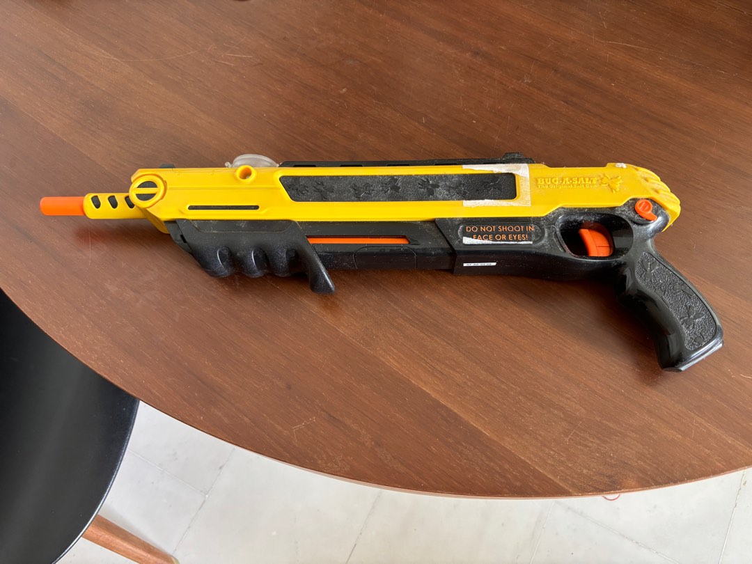 Bug-a-salt bug shooter (uses salt), Hobbies & Toys, Toys & Games on ...