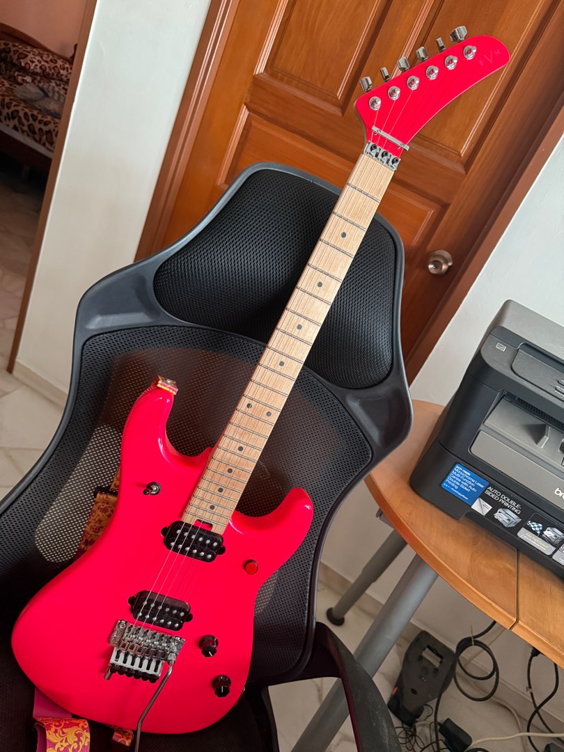 Evh 5150 guitar with kill switch ! Hot pink !, Hobbies & Toys, Music ...