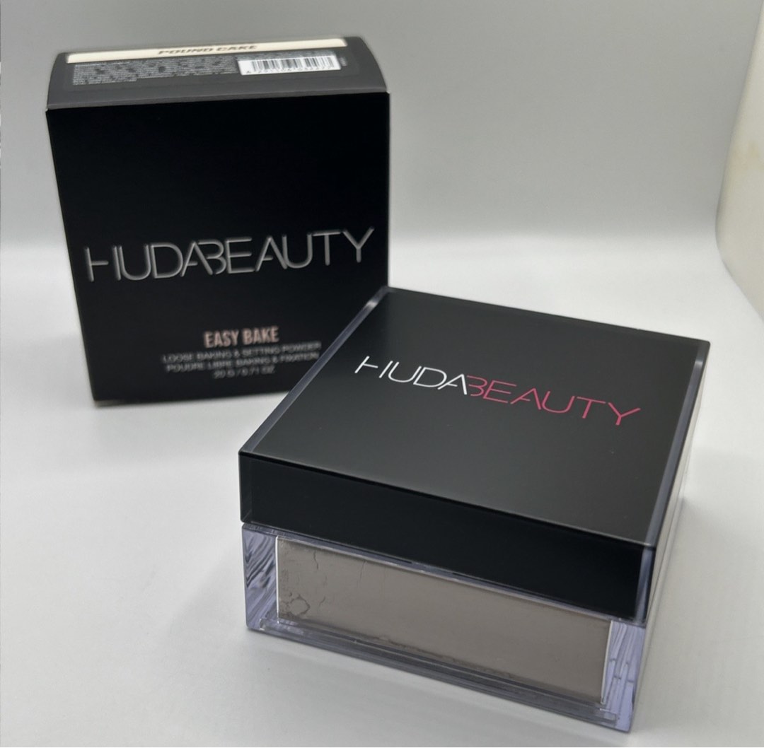 Huda beauty loose powder, Beauty & Personal Care, Face, Makeup on Carousell
