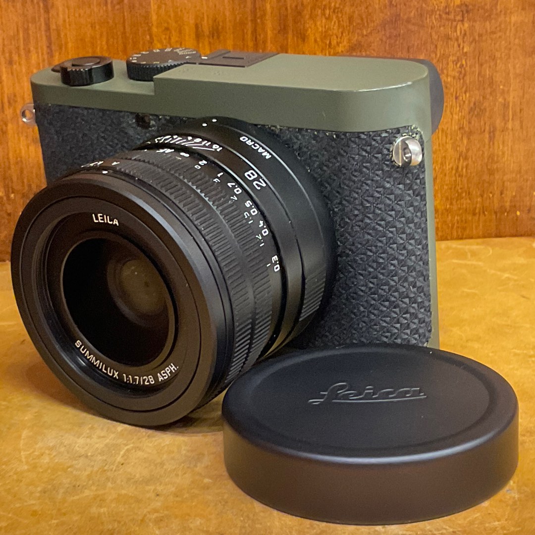Leica Q2 Reporter w/Box (5606527), Photography, Cameras on Carousell