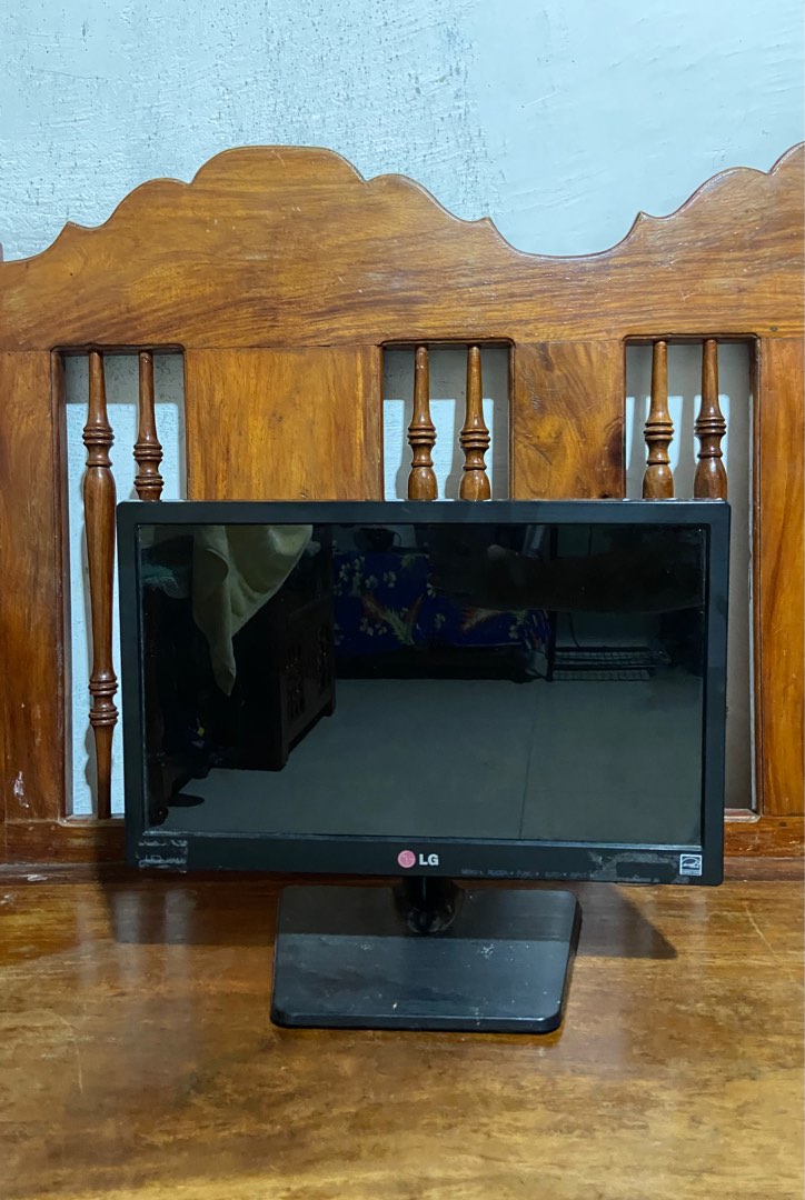 LG Monitor, Computers & Tech, Desktops on Carousell