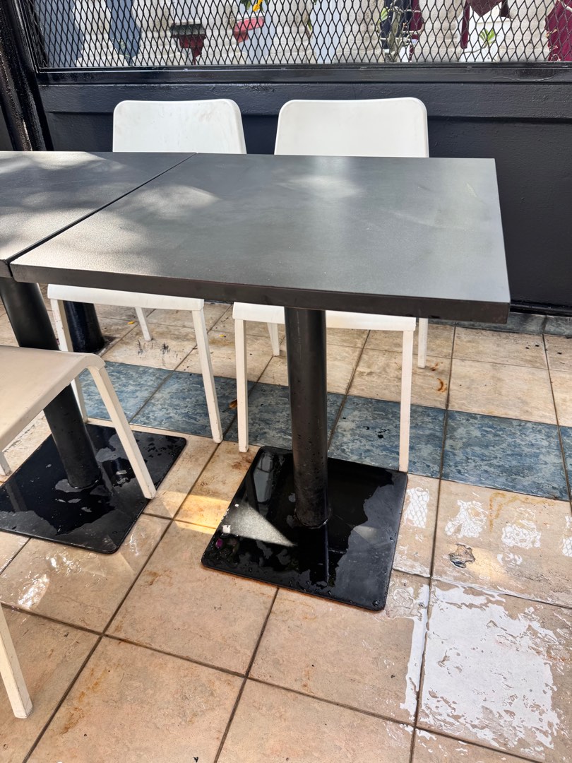 Meja Makan Restoran Kaki Besi Tebal., Furniture & Home Living ...