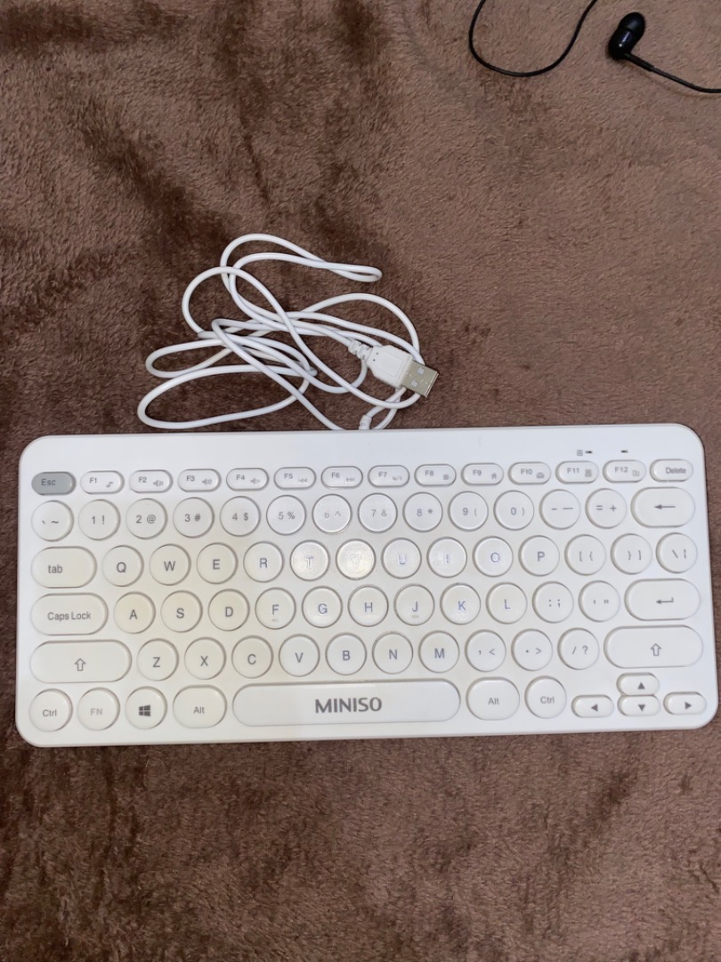Miniso Keyboard 78keys white, Elektronik, Bagian Komputer & Aksesoris ...