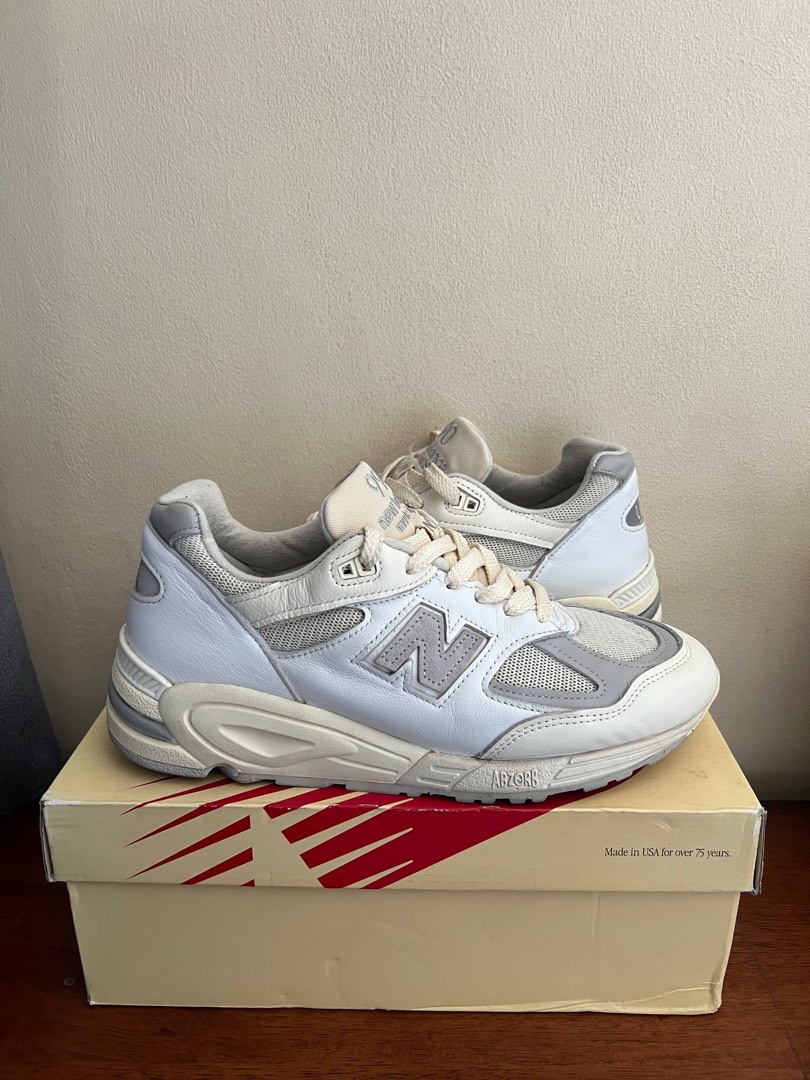 New Balance 990v2 Sea Salt, Men's Fashion, Footwear, Sneakers on Carousell